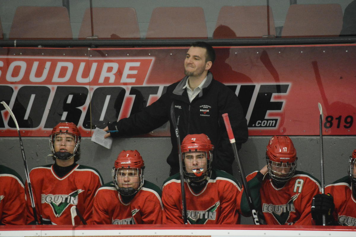 Le V. Boutin dans le siège du conducteur - La Nouvelle Union et L ...