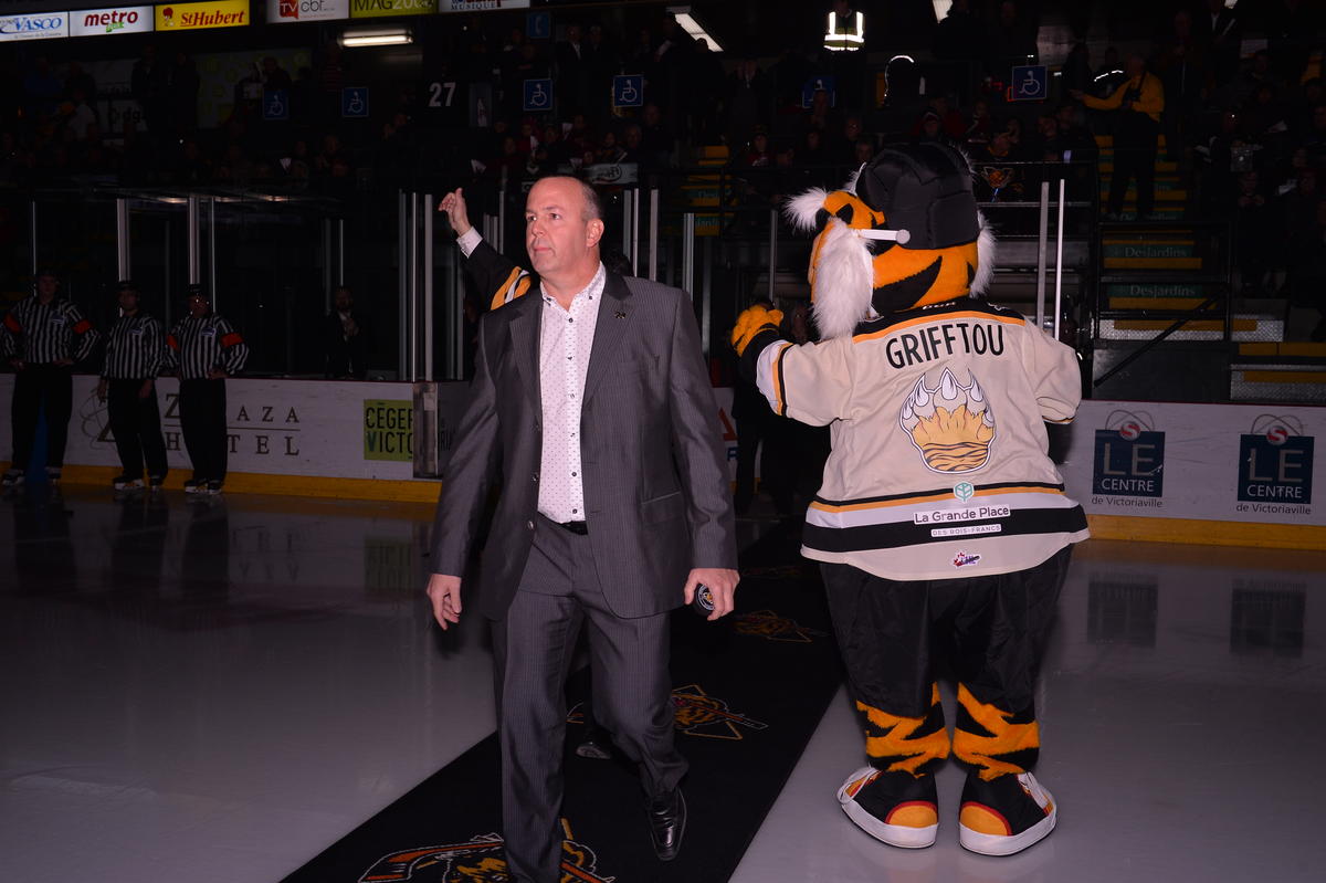 Une carrière en deux temps pour Yves Racine dans la LNH - La Nouvelle ...