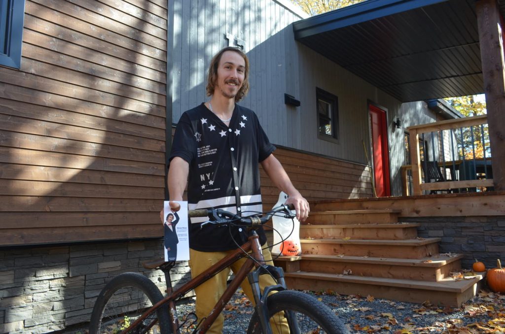 Simon Roux… pour son district - La Nouvelle Union et L’Avenir de l’Érable