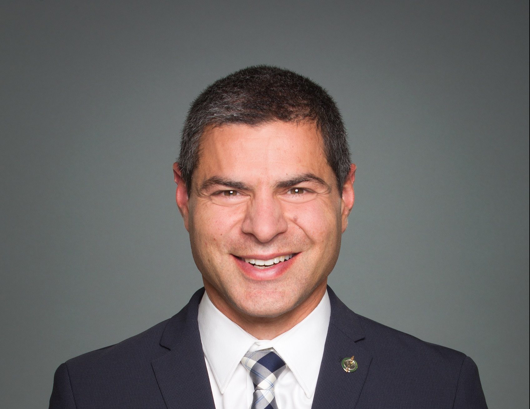 Alain Rayes à Victoria pour préparer la rentrée parlementaire - La ...