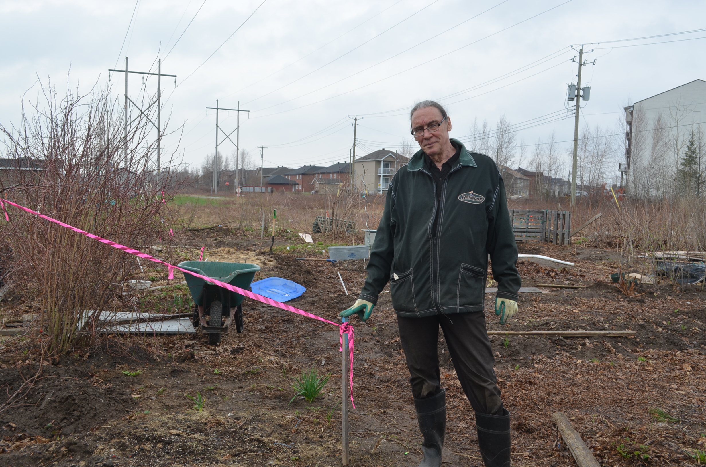 Robert Morency, un jardinier «exténué» et dépité - La Nouvelle Union et ...