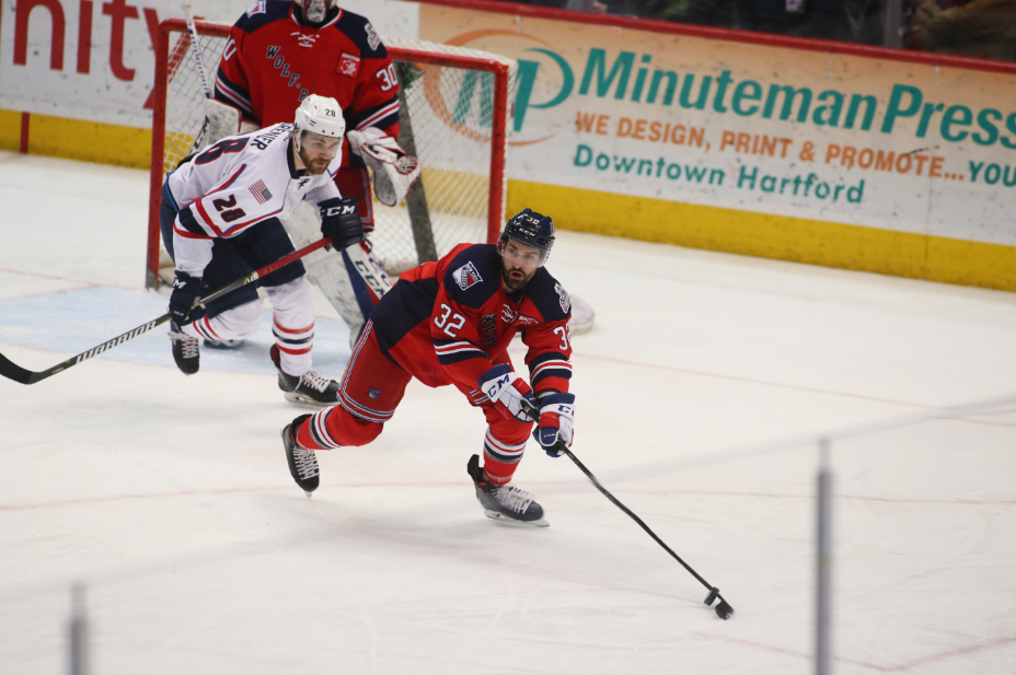 Un contrat d'une saison à Syracuse pour Hubert Labrie - La Nouvelle ...