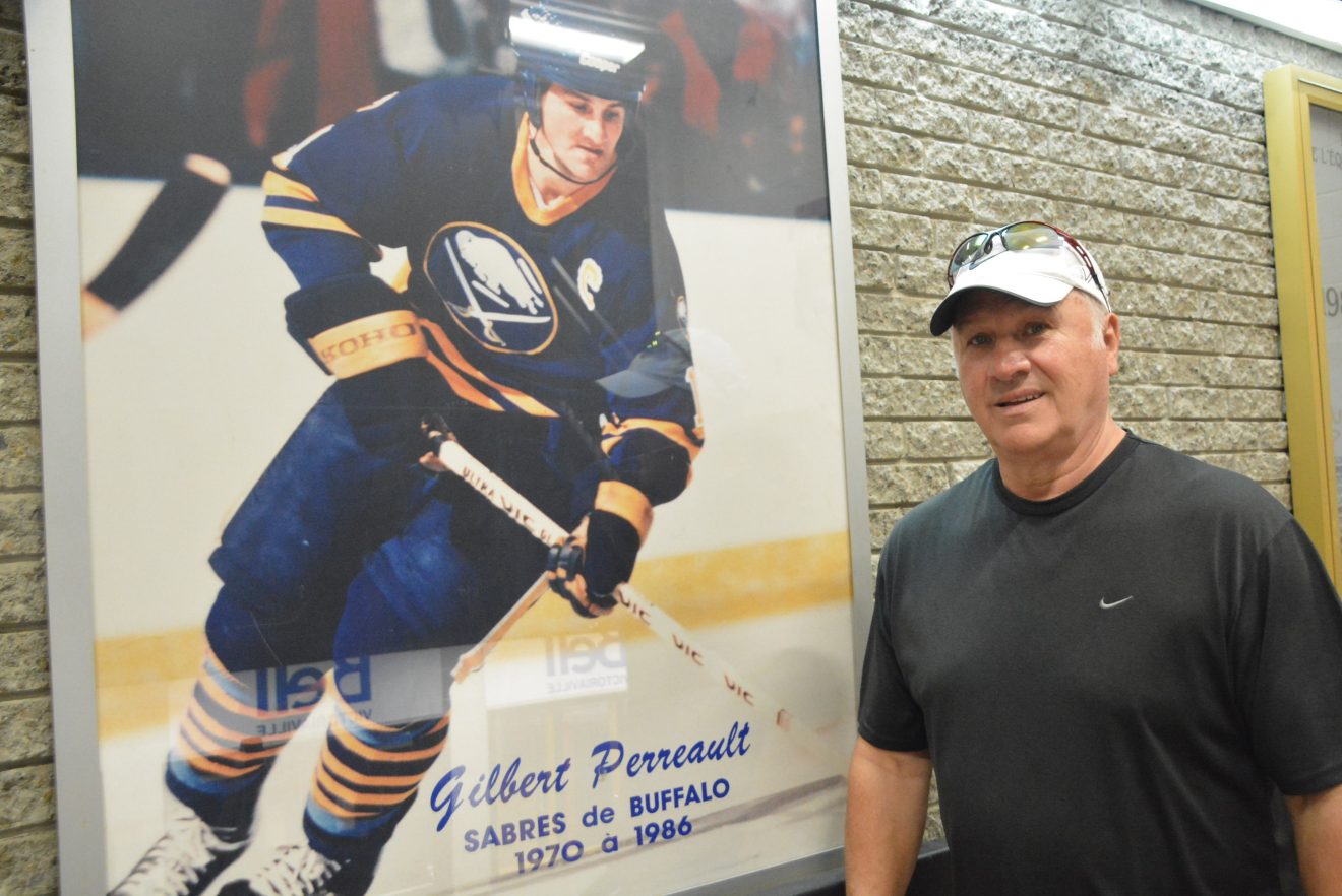 50 ans des Sabres : Gilbert Perreault n’a pas été oublié à Buffalo - La ...
