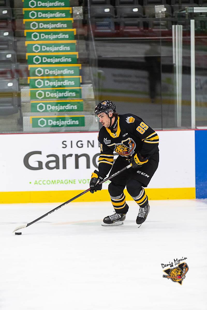 Félix Paré prêt pour le dernier droit avec les Eagles - La Nouvelle ...