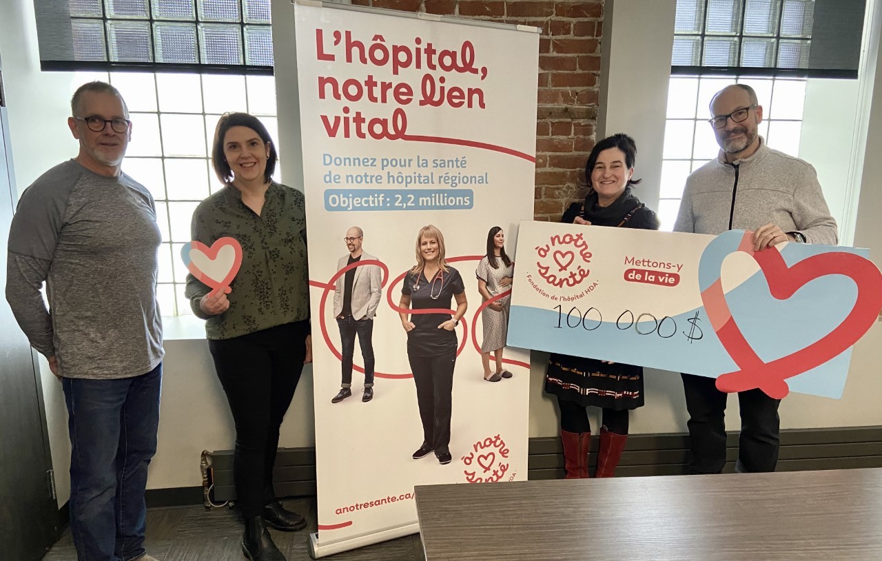 La Fondation À Notre Santé reçoit un don de 100 000 $ - La Nouvelle ...