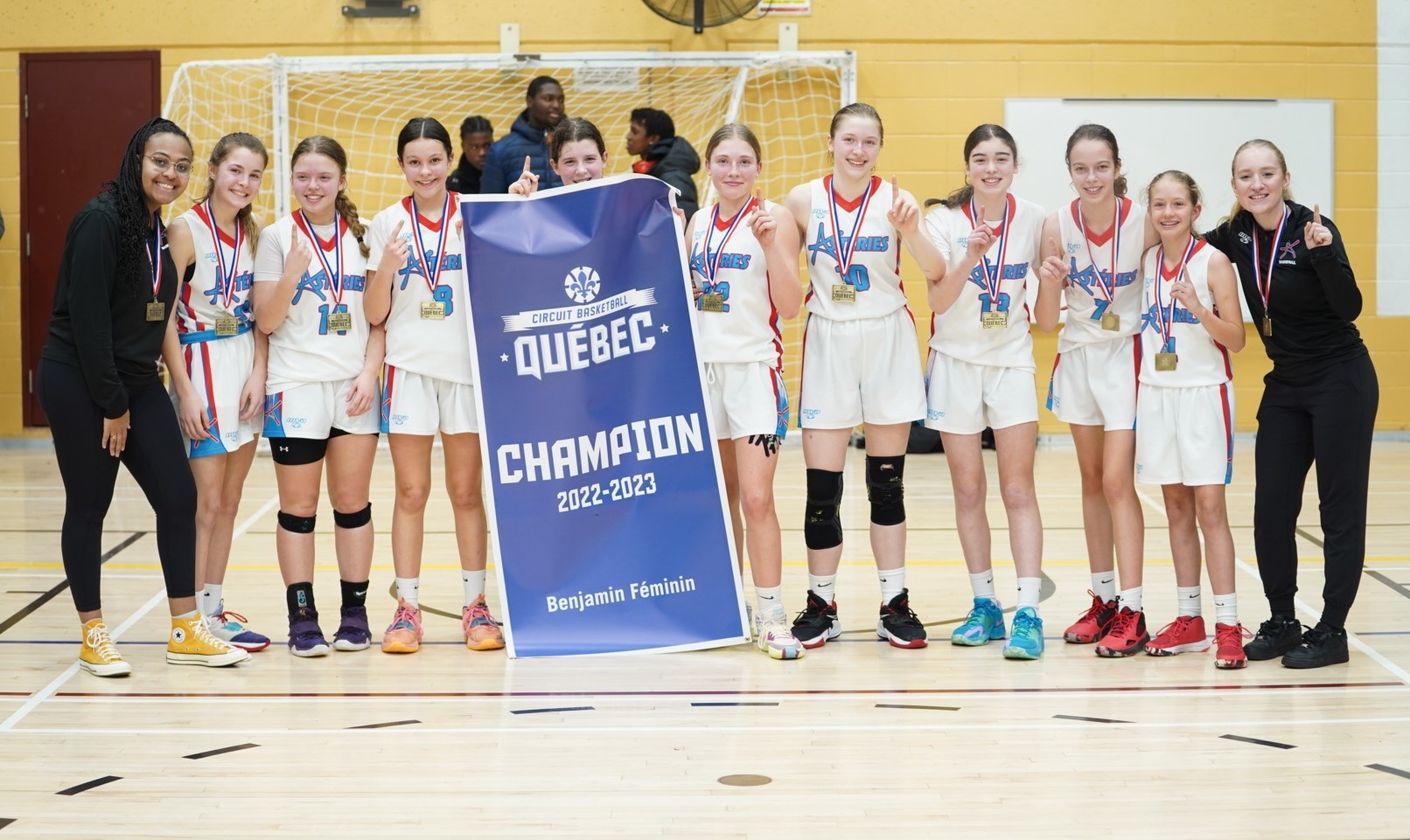 Deux bannières pour les équipes de basketball Les Astéries - La ...
