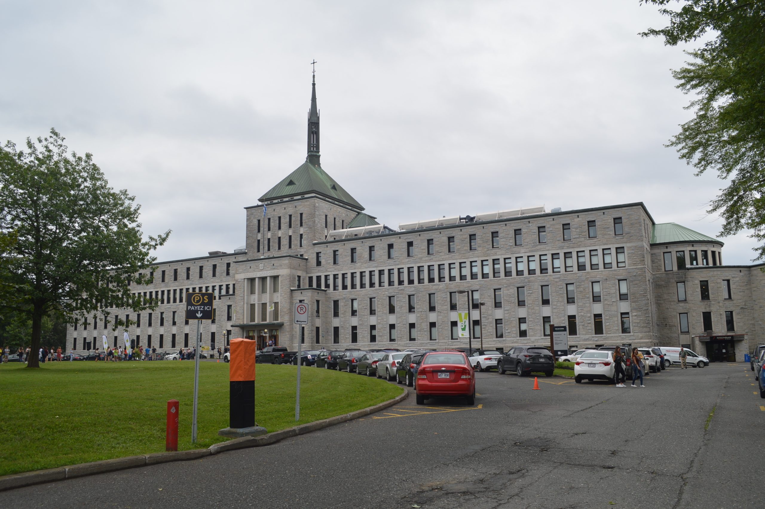 Légère hausse des demandes d'admission et de bons défis pour le Cégep ...