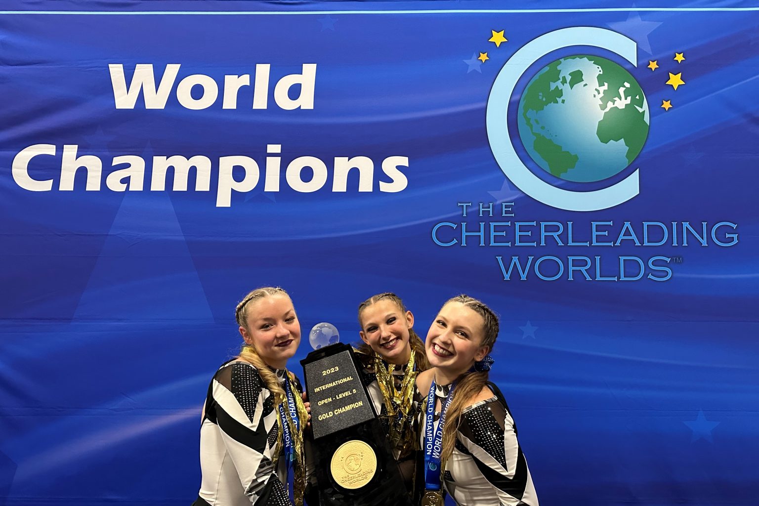 Trois jeunes d'ici championnes du monde de cheerleading - La Nouvelle ...