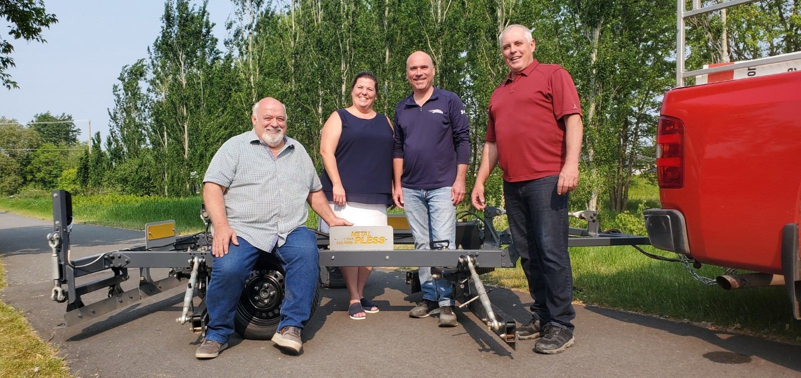 Metal Pless conçoit une nouvelle gratte exclusive pour le Parc linéaire ...