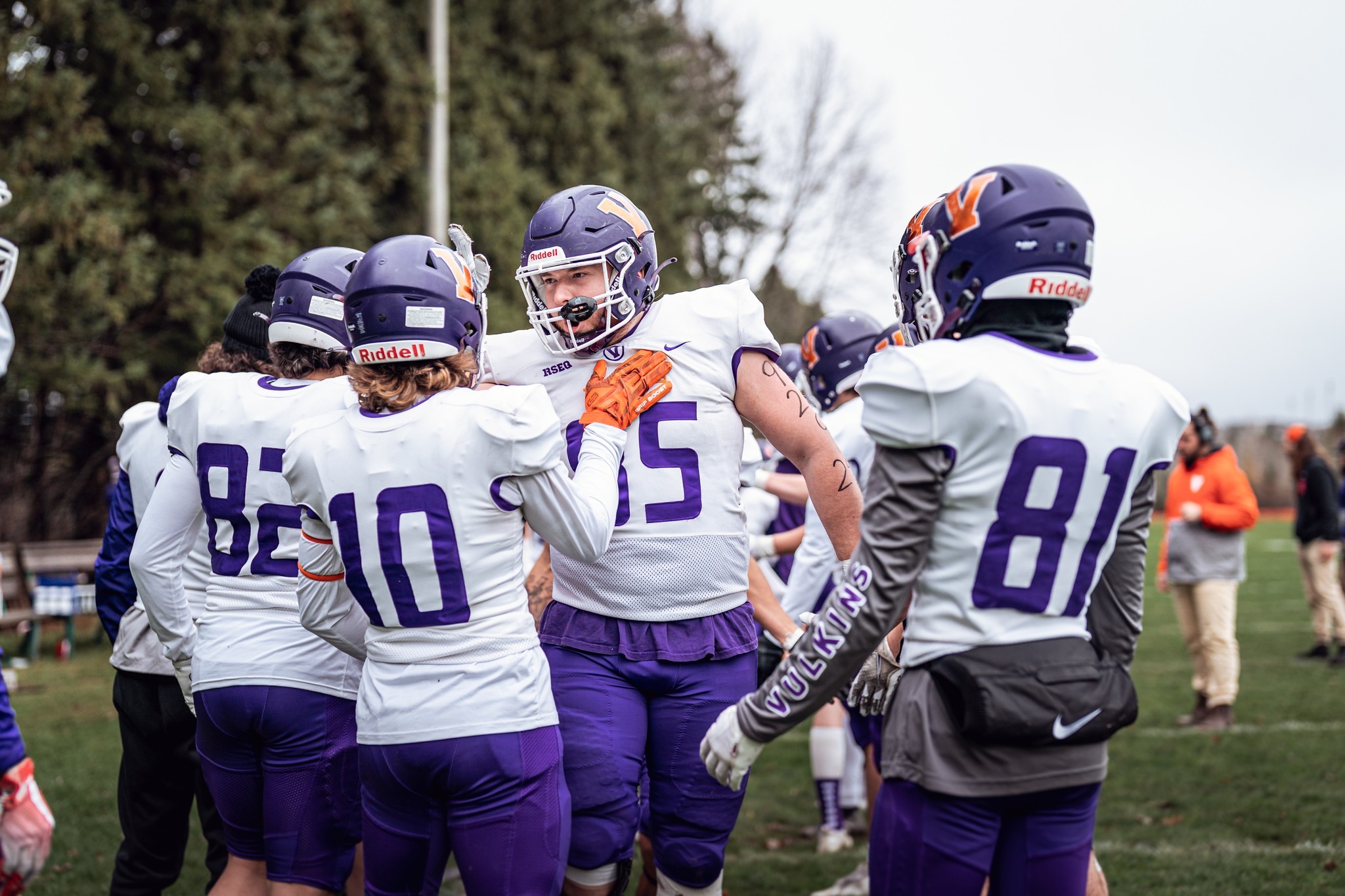 Football collégial : les Vulkins prêts à livrer bataille - La Nouvelle ...