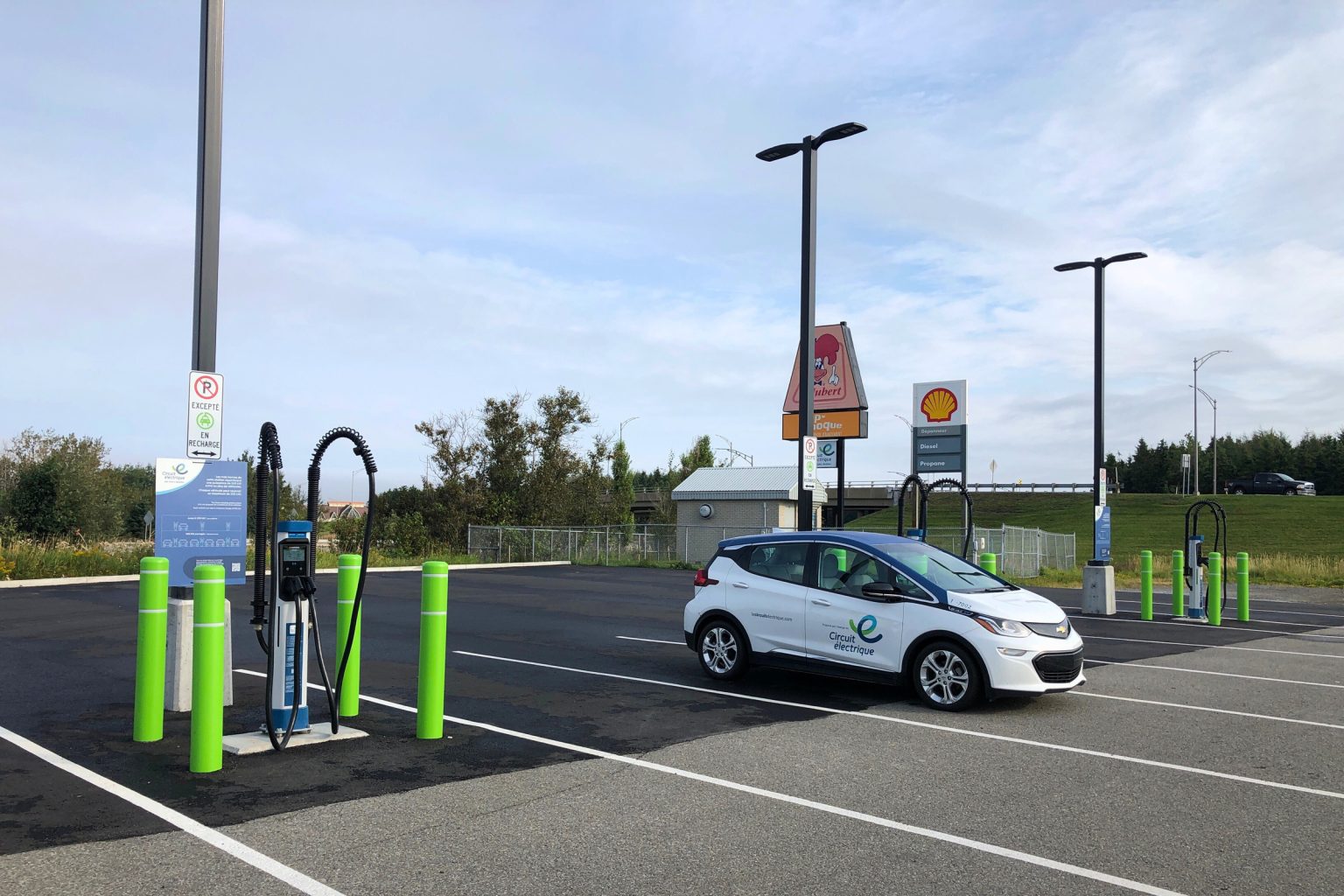Le Circuit électrique propose de nouvelles bornes de recharge rapide à ...