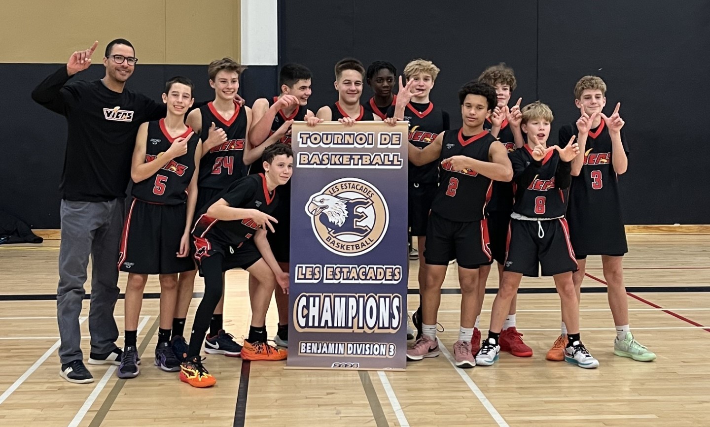 Les Vicas remportent le tournoi des Estacades - La Nouvelle Union et L ...