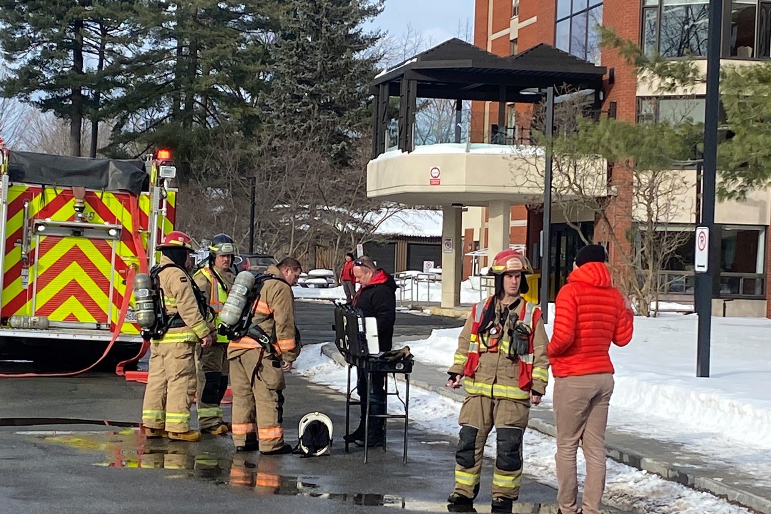 Personne grièvement blessée dans un incendie : l'OHCQ réagit - La ...