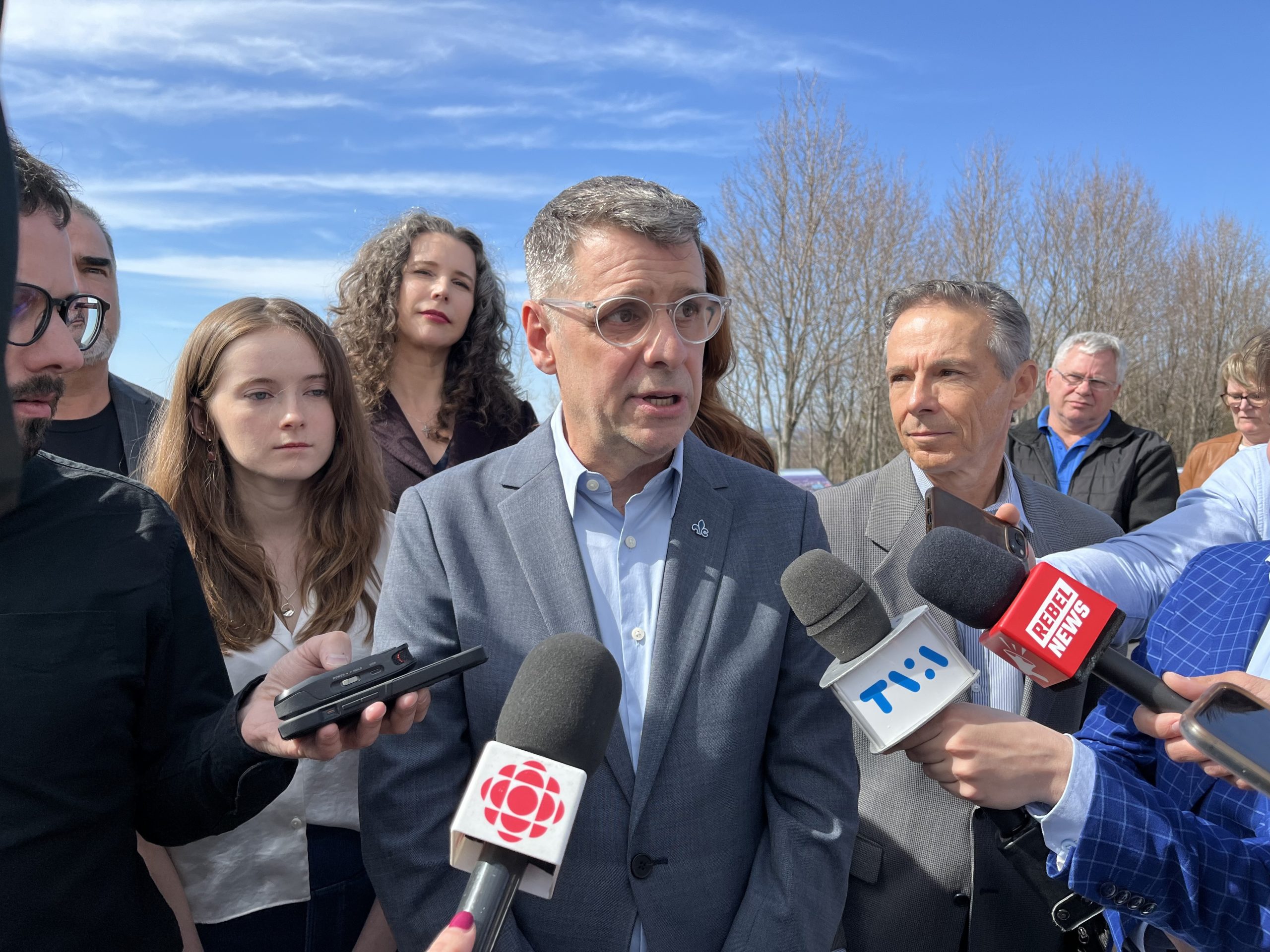 Éric Duhaime officiellement en campagne dans Arthabaska - La Nouvelle ...