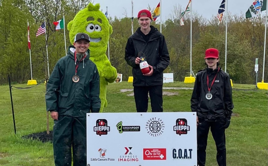 Disc golf : Félix Allard soutire la troisième place à Dieppe - La ...